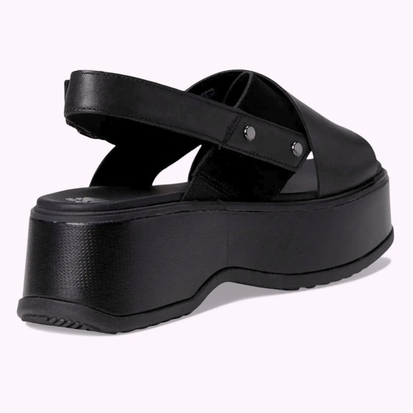 Sorel | Shoes | Sorel Dayspring Crisscross Platform Sandals ...